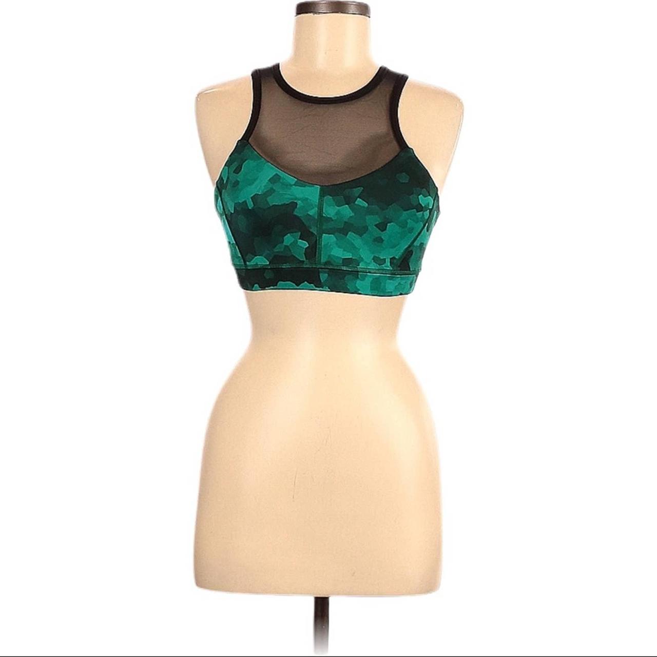 Lululemon Women's Green and Black Bra | Depop