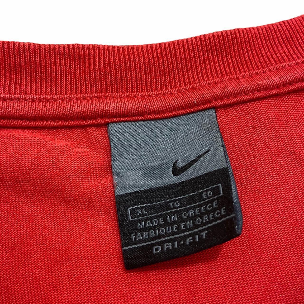 Nike Men's Red T-shirt | Depop