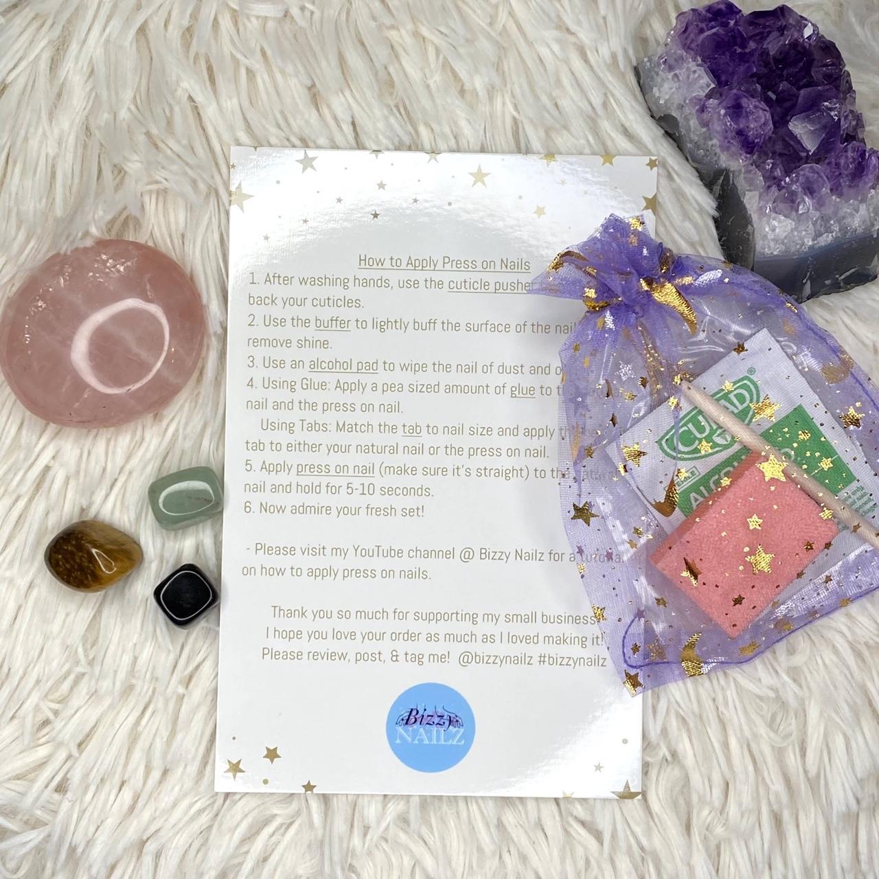 Bold Bloomies 🧡 press on nails *colors stay same... - Depop