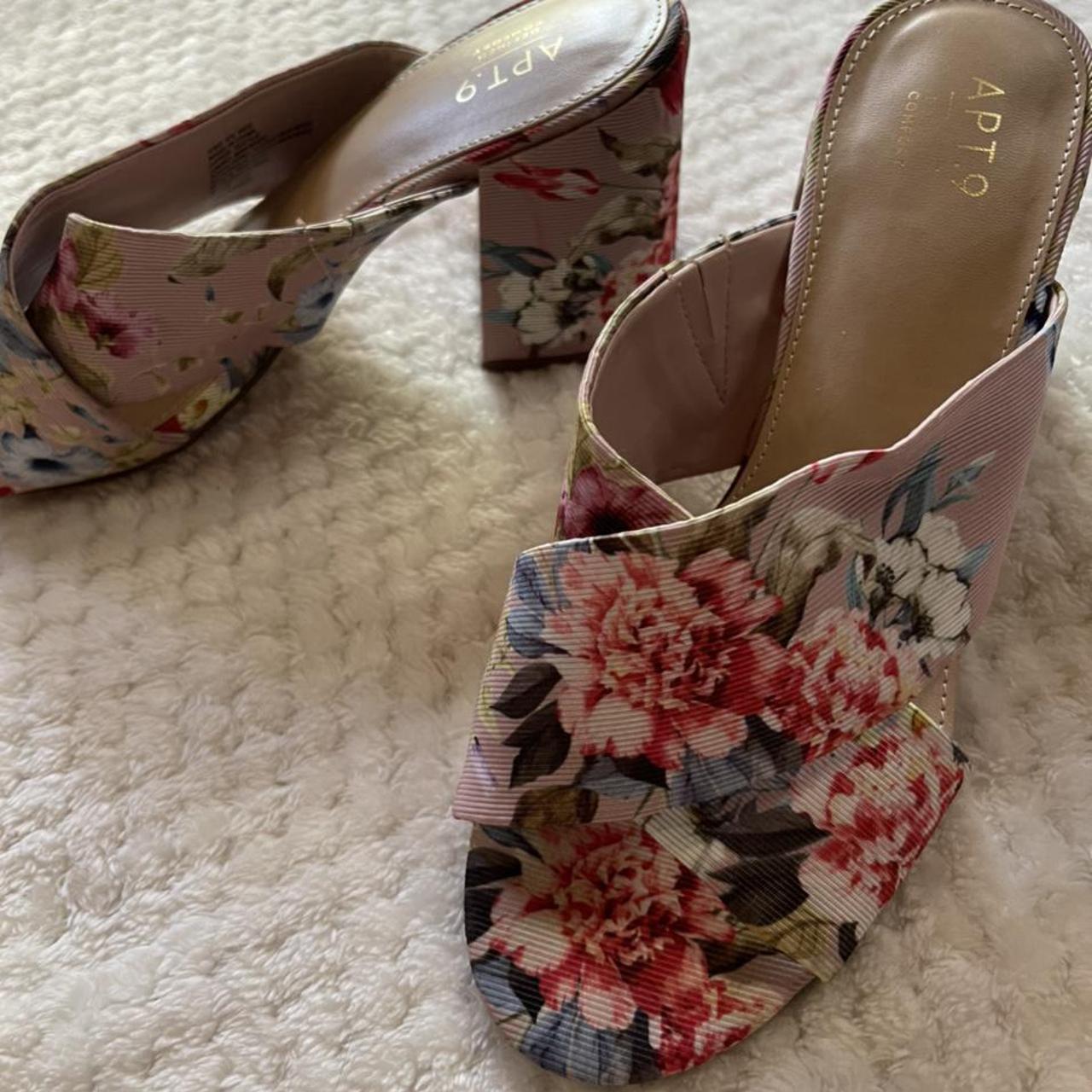 Apt. 9 Women's Pink Courts | Depop