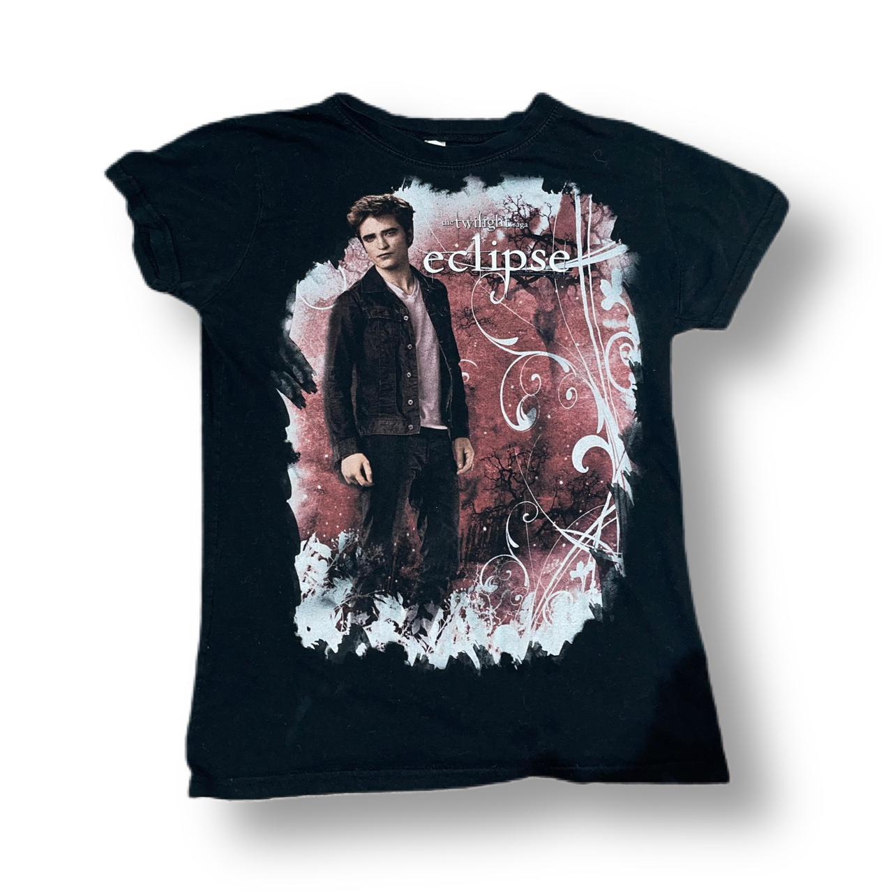 VINTAGE AUTHENTIC TWILIGHT ECLIPSE GRAPHIC TEE... - Depop