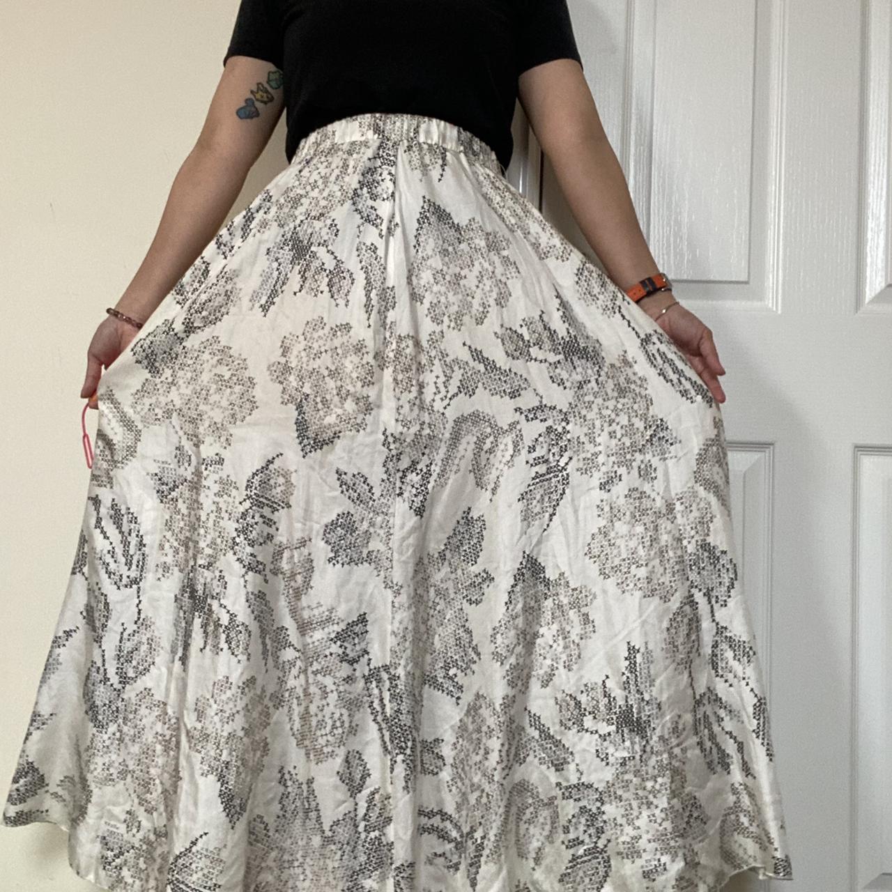 Vintage Italian Alba Moda Faux crosshatch floral... | Depop