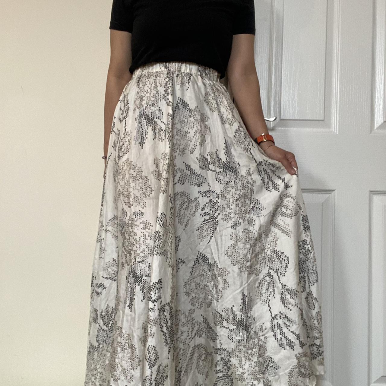 Vintage Italian Alba Moda Faux crosshatch floral... | Depop