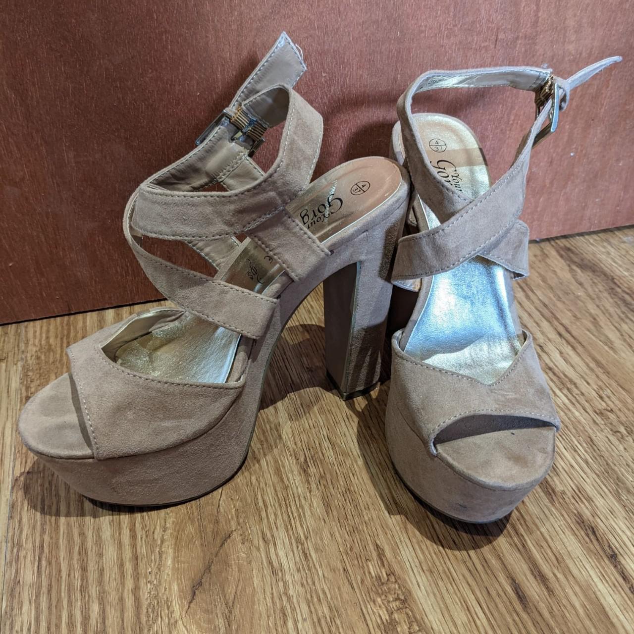 Chunky beige New Look heels, women's size 4 UK.... - Depop