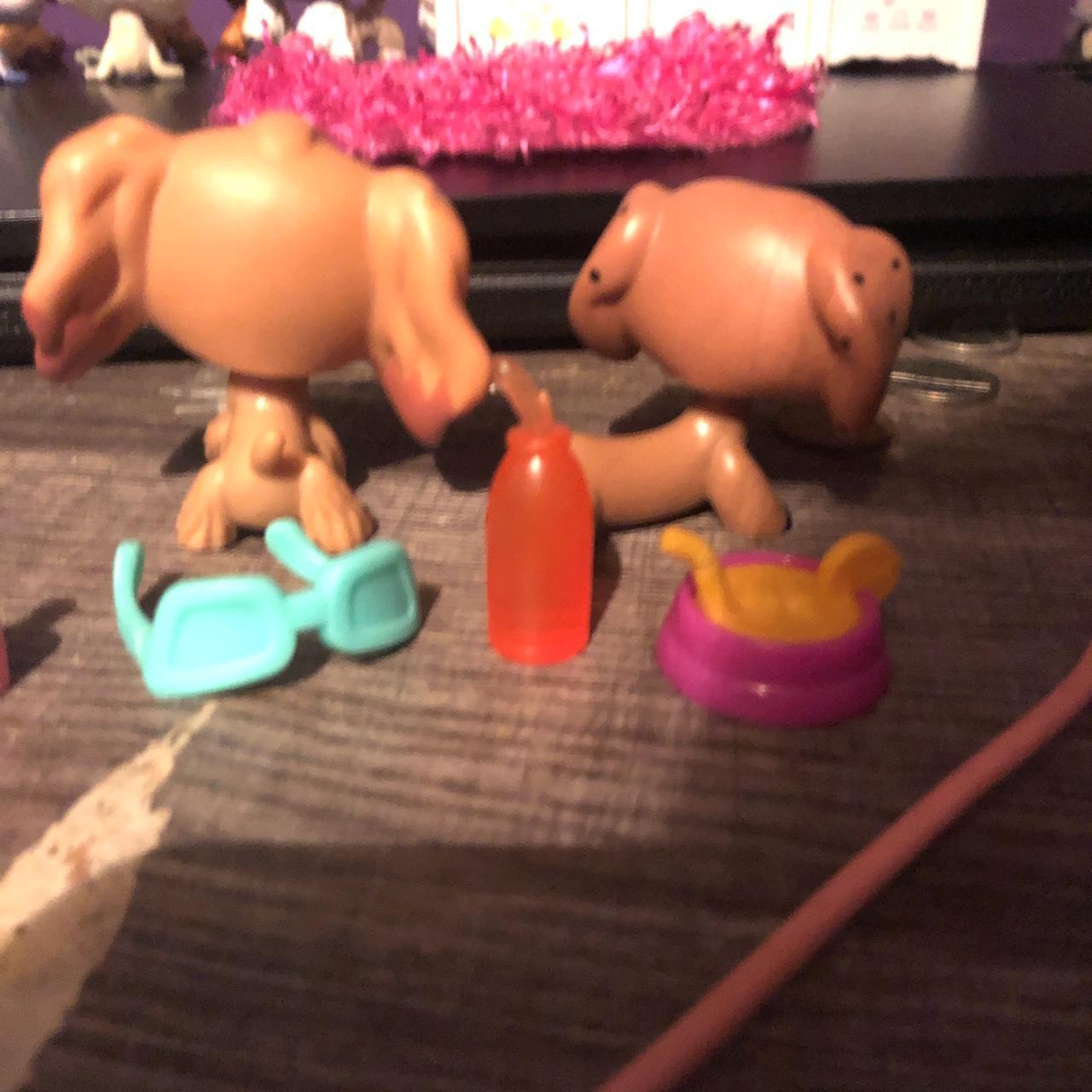 2 rare LPS dog breeds, crockerspainel and dashound.... - Depop