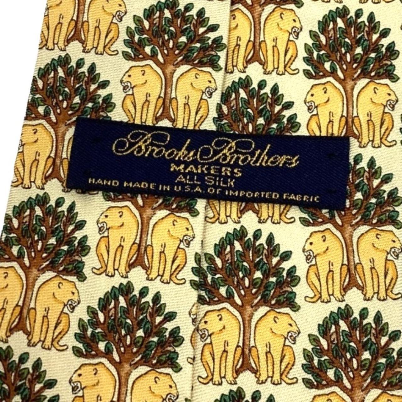 Brooks Brothers Men's Yellow and Green Scarf-wraps | Depop