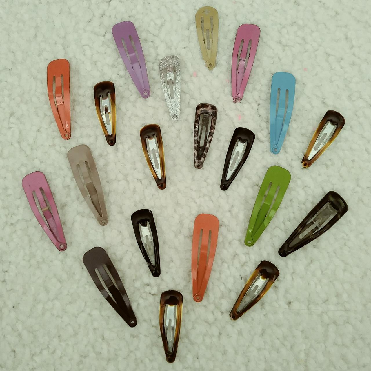 20 Mini Barrettes 20 random colorful barrettes.... - Depop