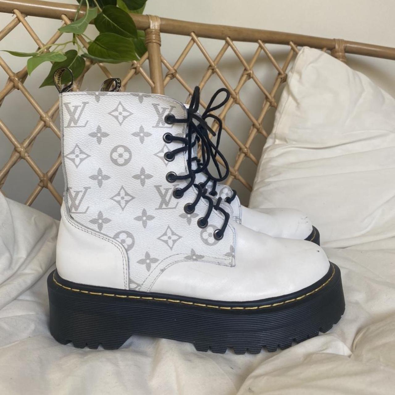 Bought off depop, only worn a few times. These were... - Depop