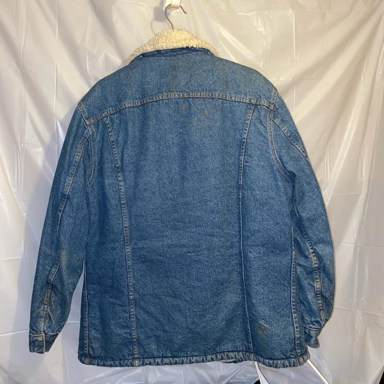 Vintage Levi’s Sherpa lined jean jacket. Size 44... - Depop