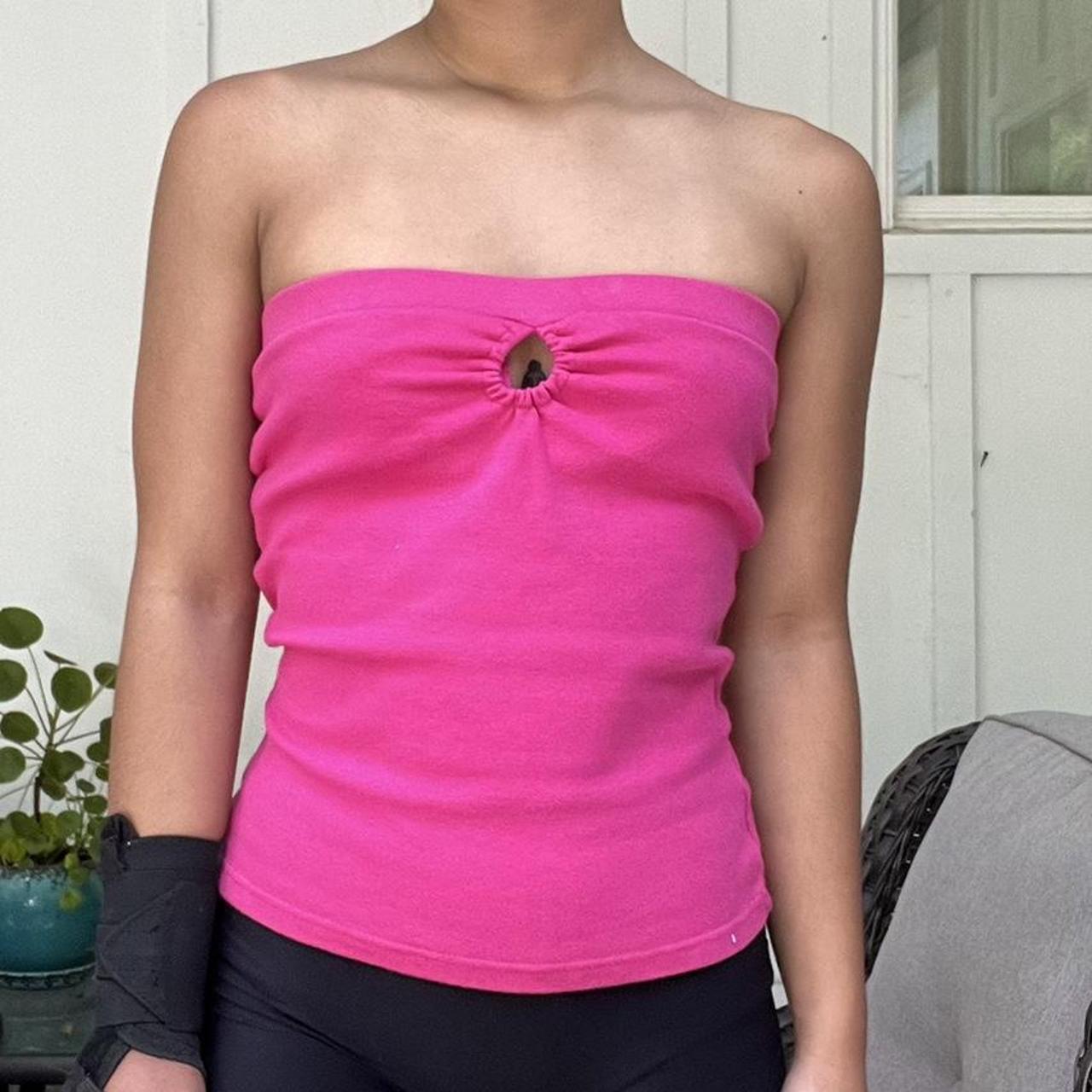 Fuchsia pink little tube top with a tiny little... - Depop