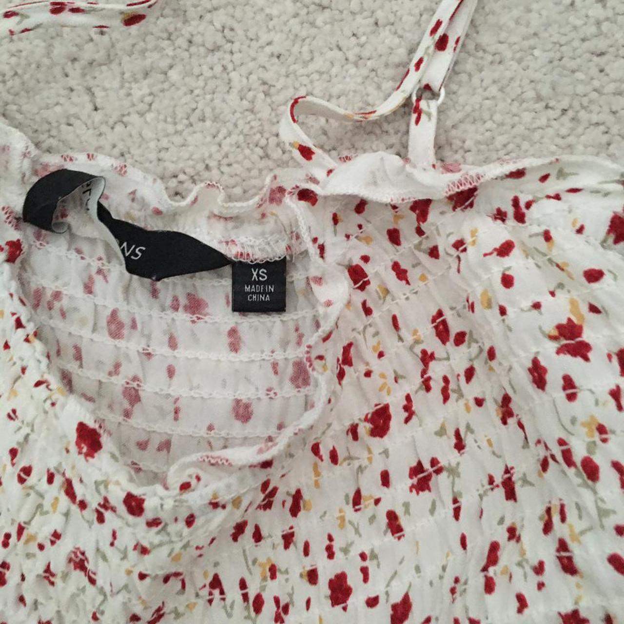 Ruffle summer dress with dainty floral print Size... - Depop