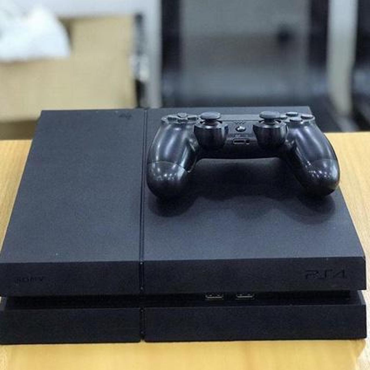 Its a second handed Playstation 4. Great quality.... - Depop