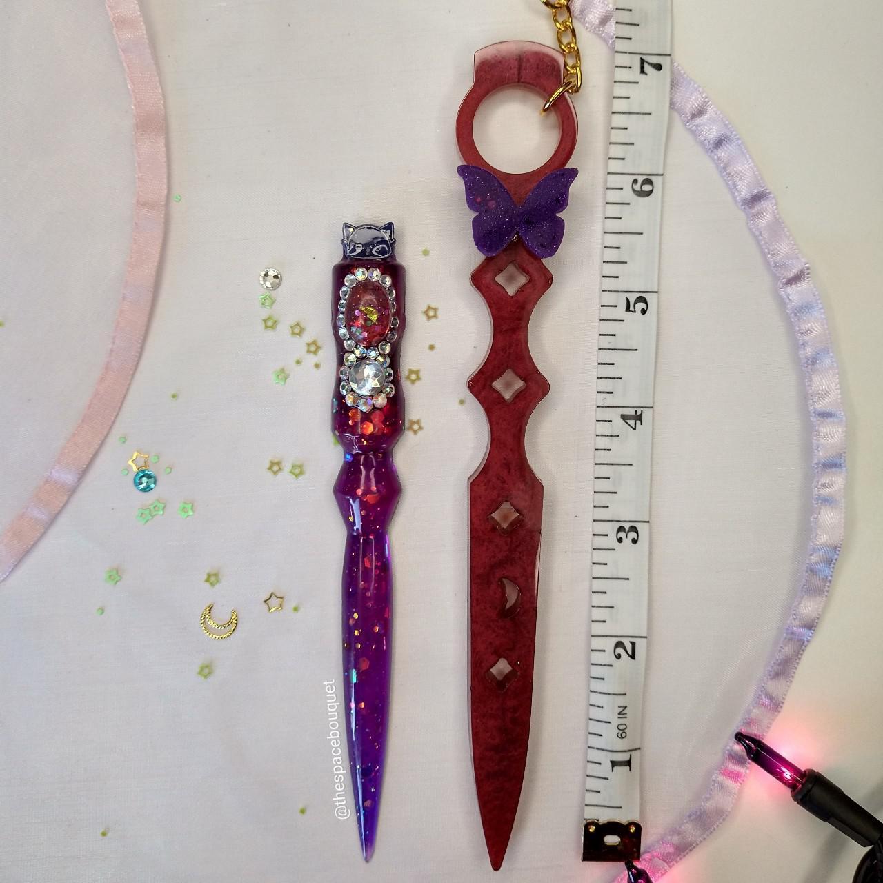 Super cute dagger set that includes extra large... - Depop