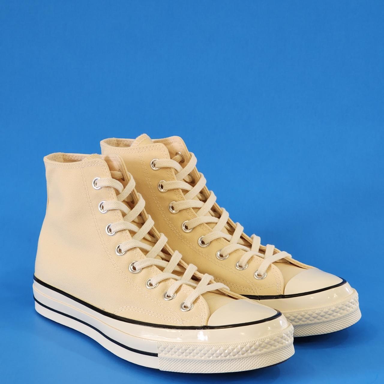 Converse Men's Cream and Yellow Trainers | Depop