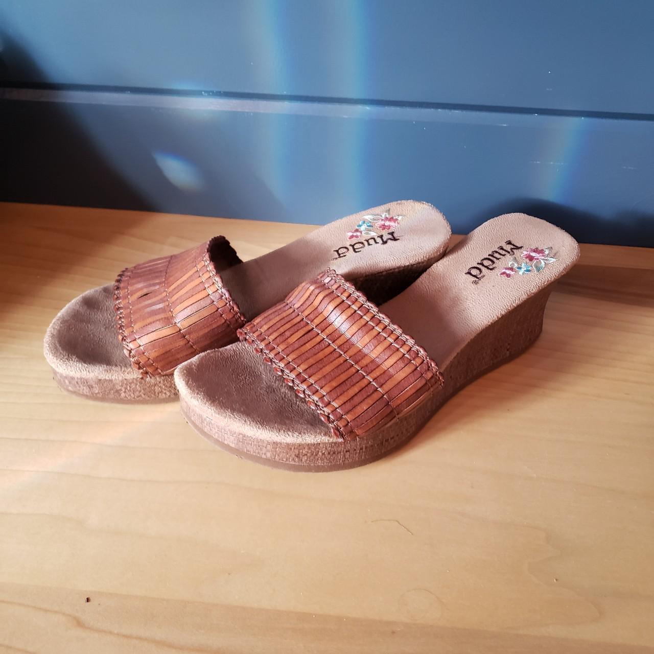Women's Tan Slides | Depop