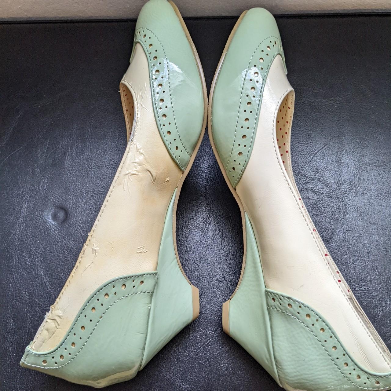 ModCloth Women's Green and Cream Courts | Depop