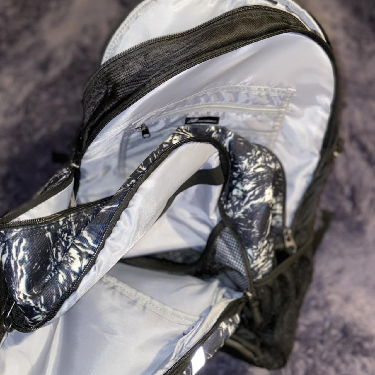 New Balance navy arctic backpack👽 ~ beautiful... - Depop