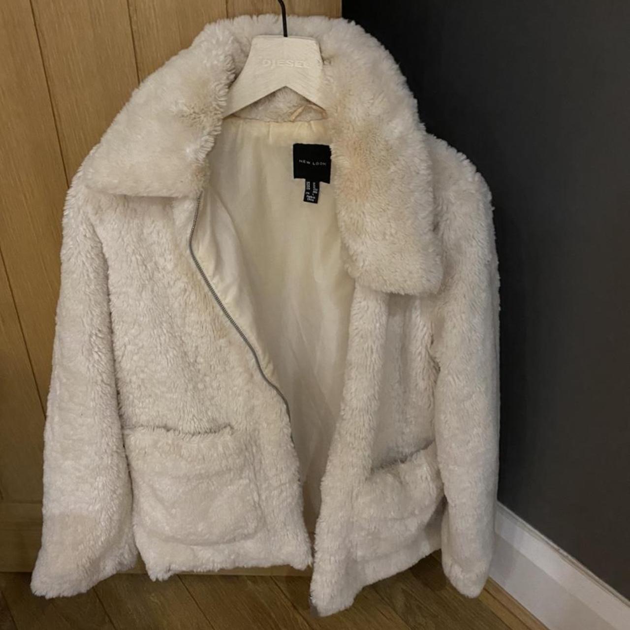 White, new look, teddy /fluffy Coat Size M, bought... - Depop