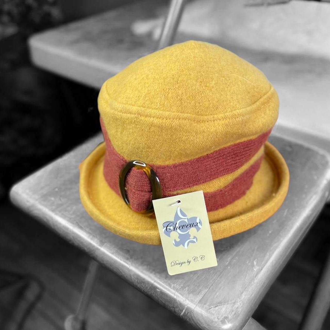 Y2K Vintage 70s Bucket Hat Knit Crochet . .100% Wool... - Depop