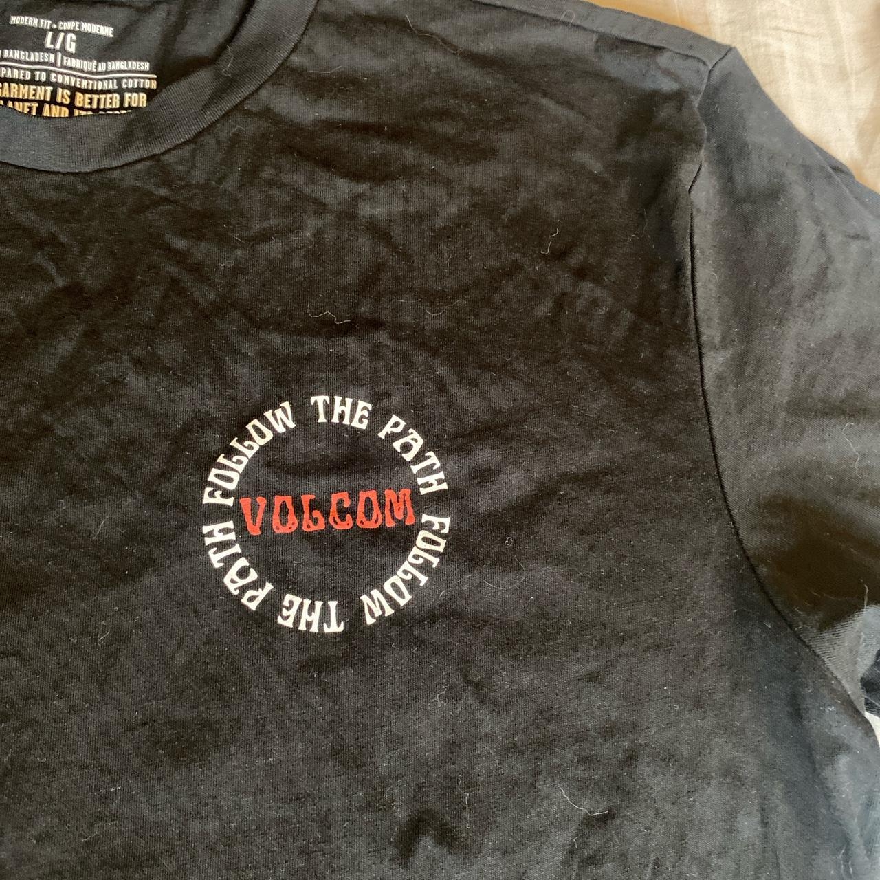 Volcom Men's T-shirt | Depop