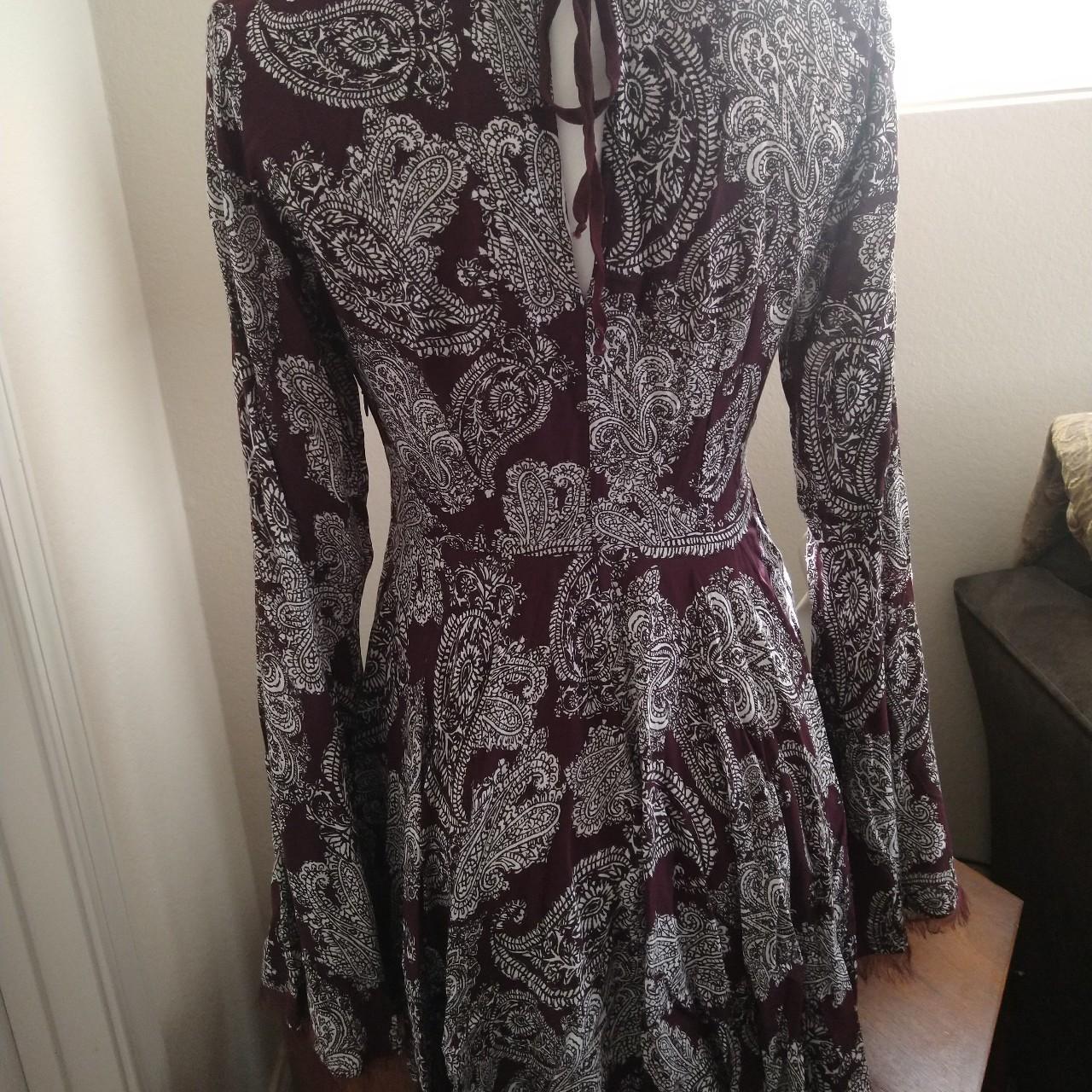 Ecote brand paisley maroon free hem dress/blouse.... - Depop