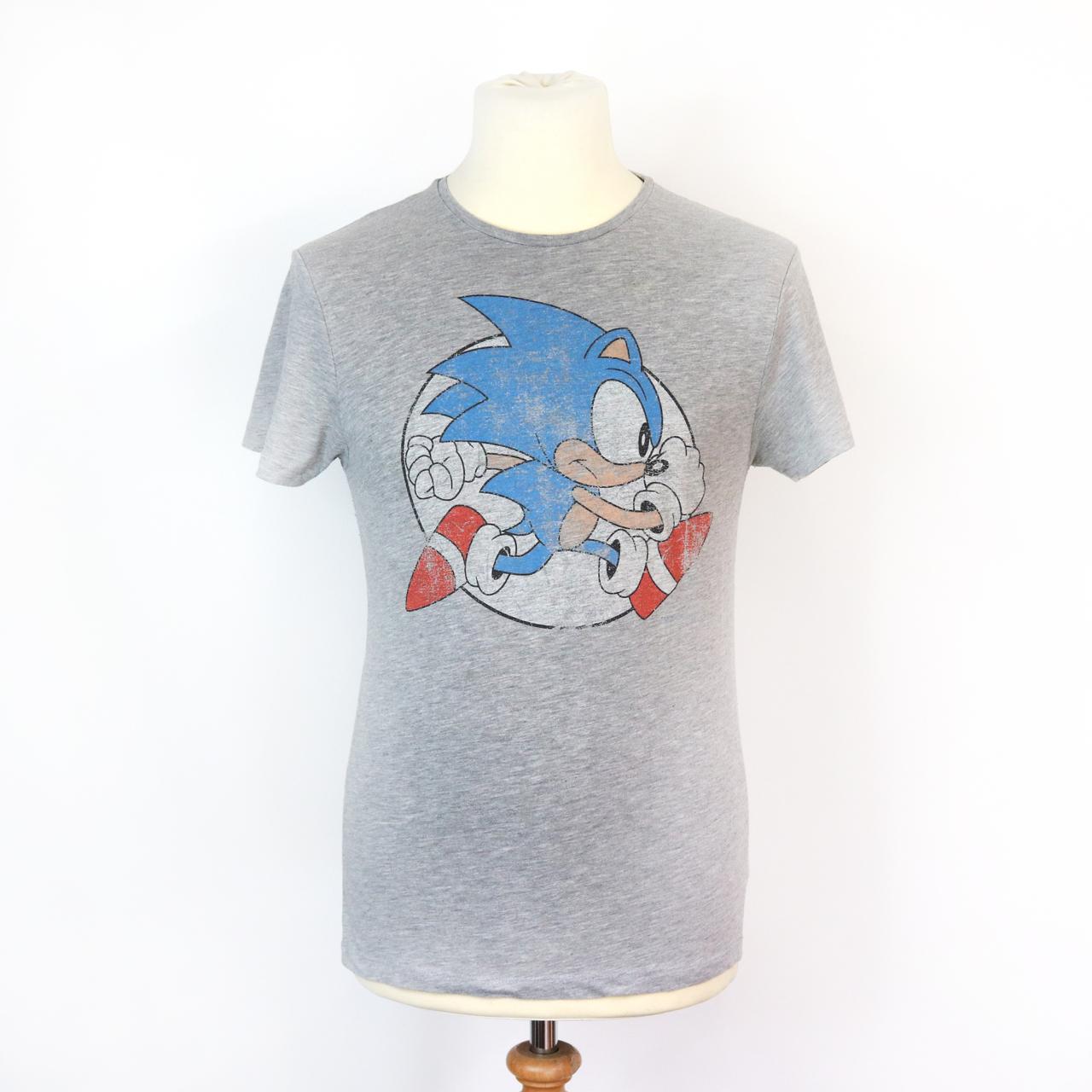 Vintage SonicThe Hedgehog graphic t-shirt size... - Depop