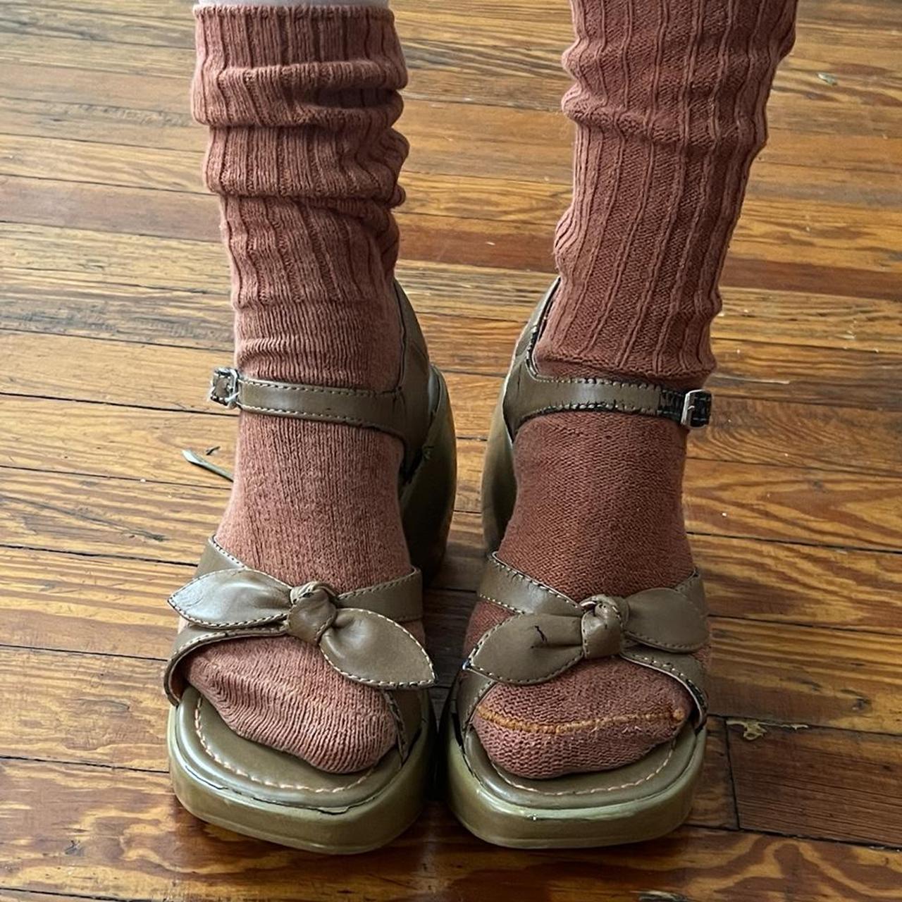 🧸🎀ADORABLE LIGHT BROWN PLATFORM SANDALS WITH BOW🏹🎃... - Depop