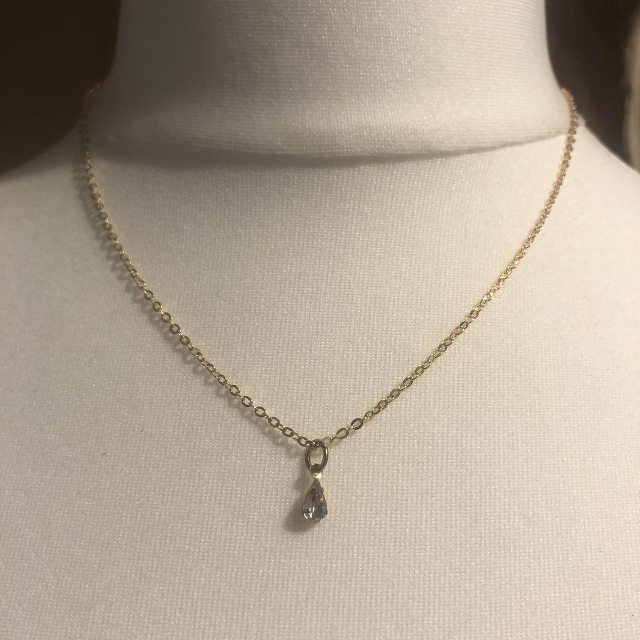 Minimalist lightweight teardrop pendant. Super cute... - Depop