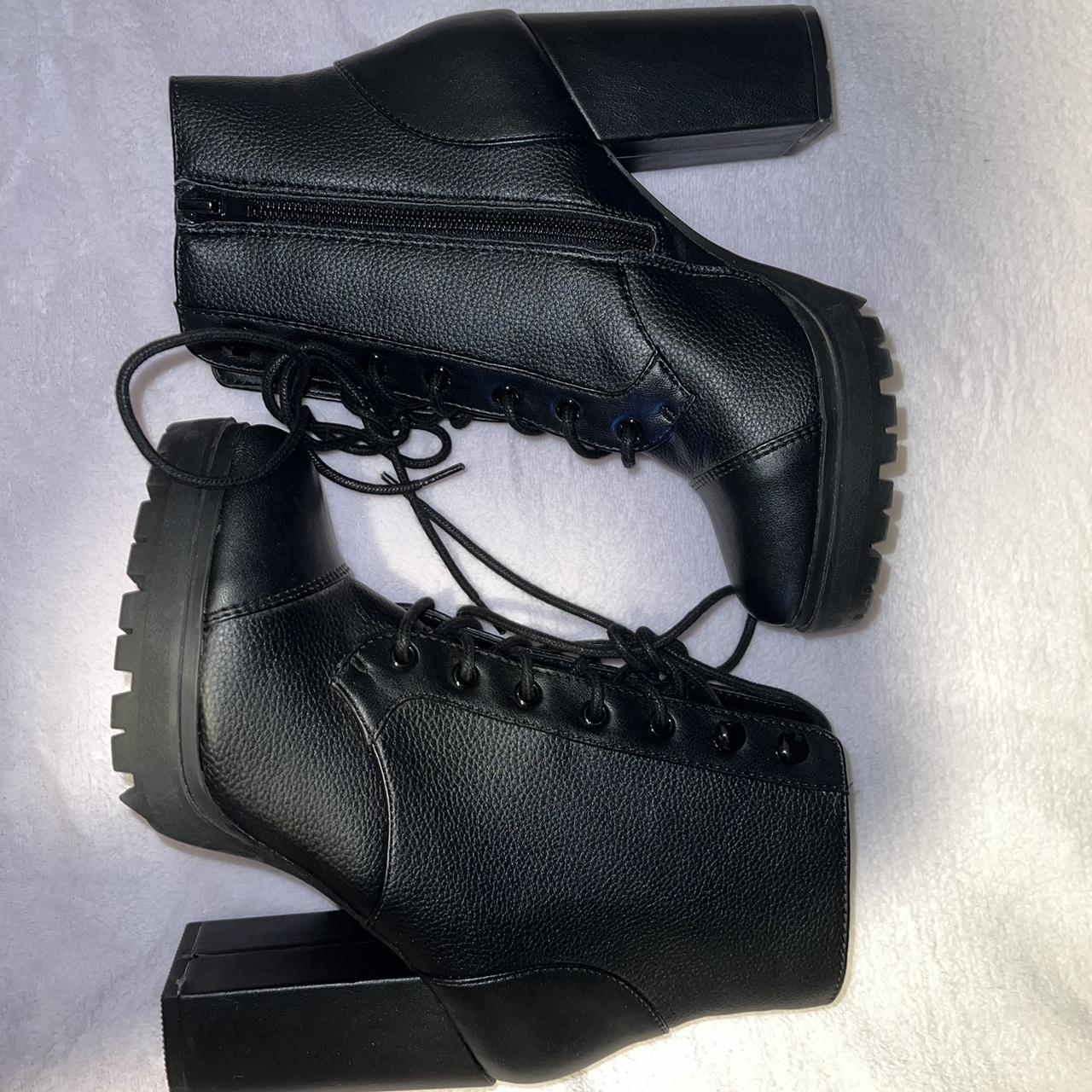 Express Women's Black Boots | Depop