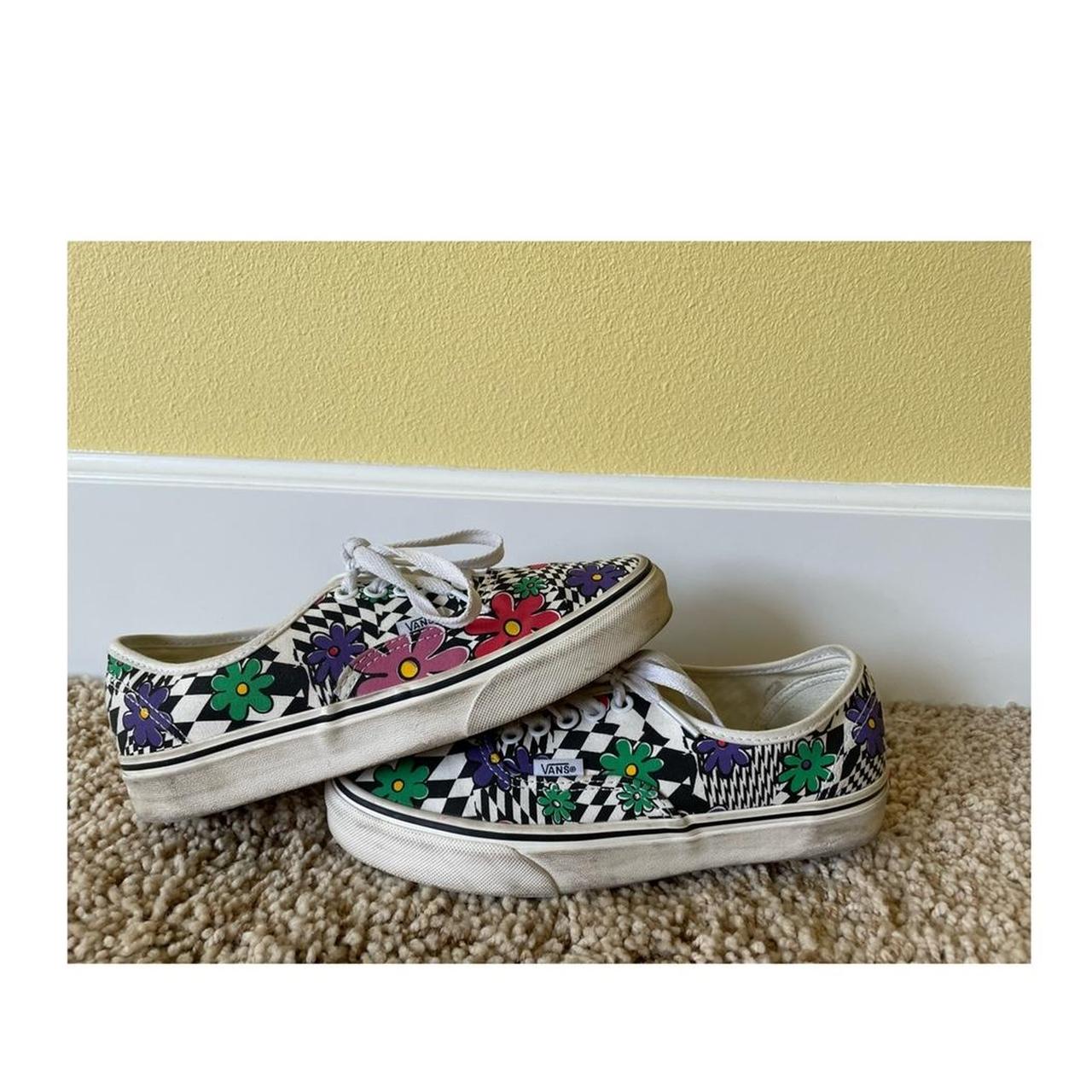 vans flower trippy shoes these are very cool these... - Depop