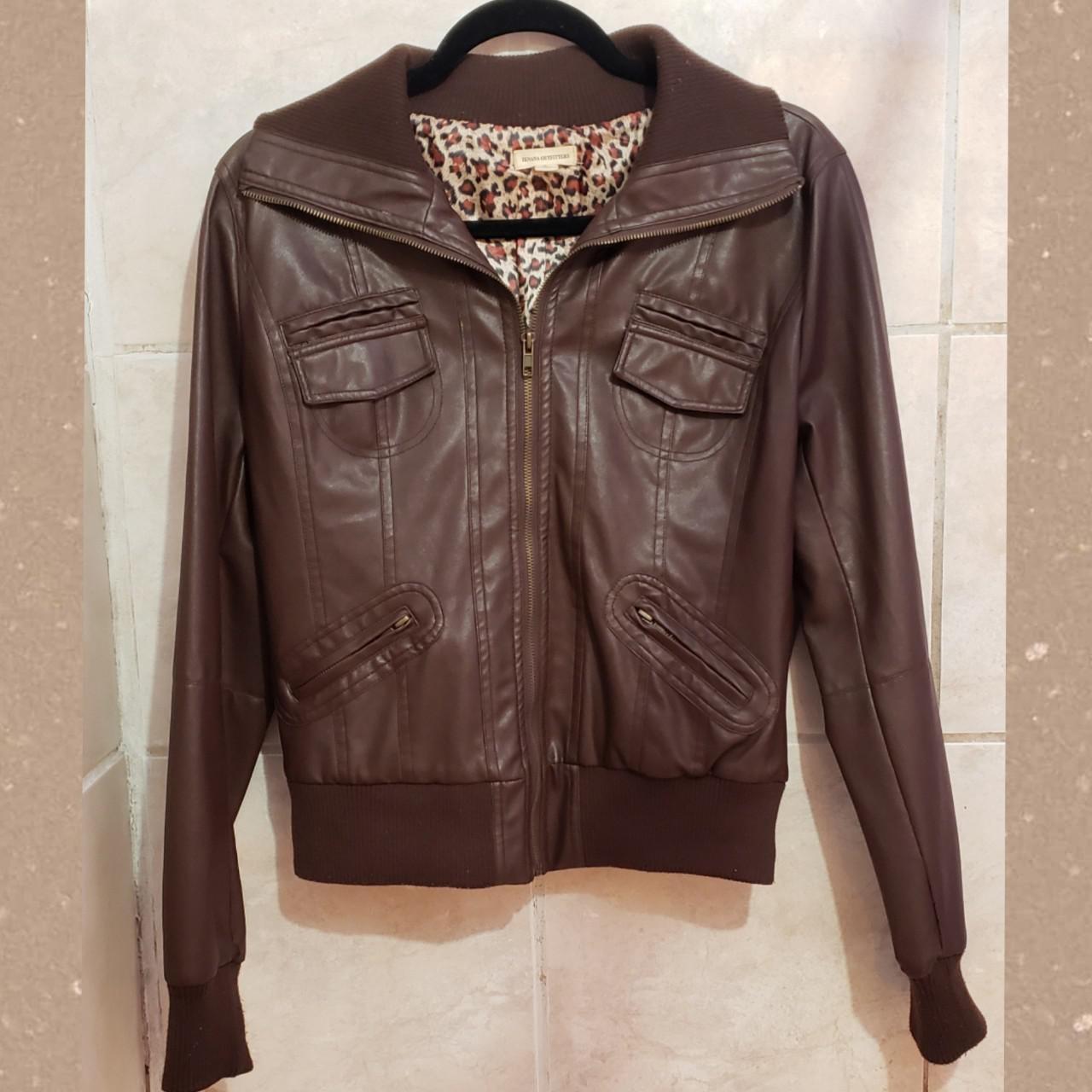 Chocolate brown leather jacket 🍫🤎 Size large *best... - Depop