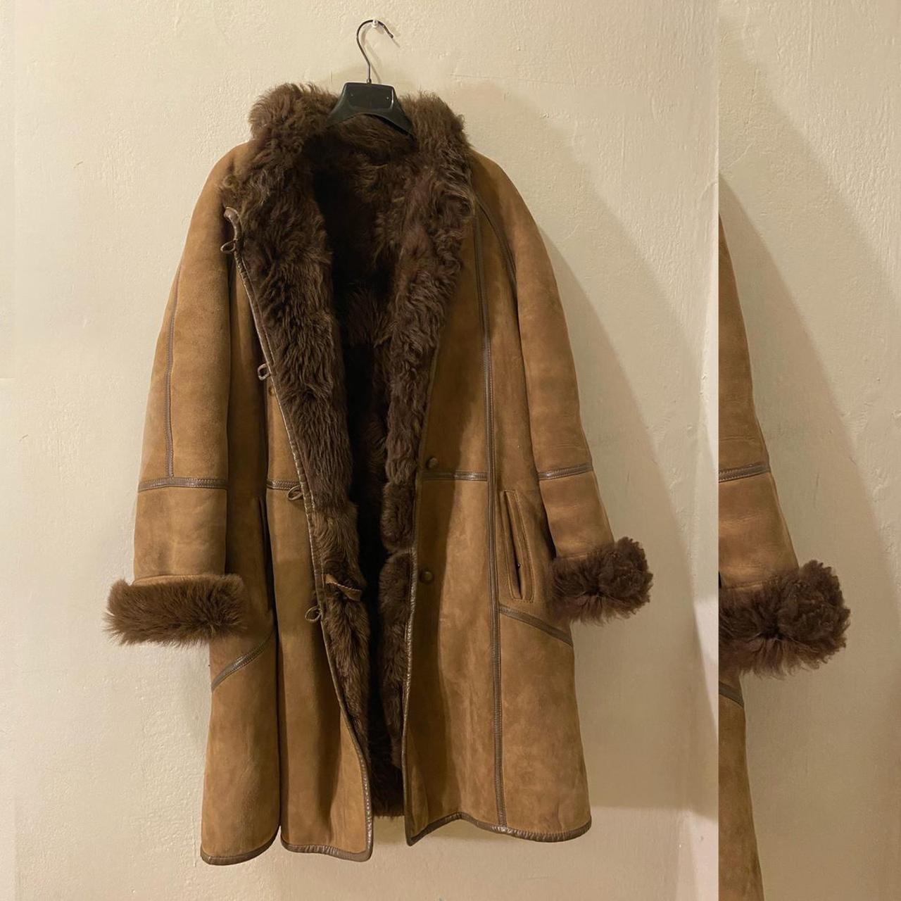 Super beautiful faux fur coat. Perfect for winter.... - Depop