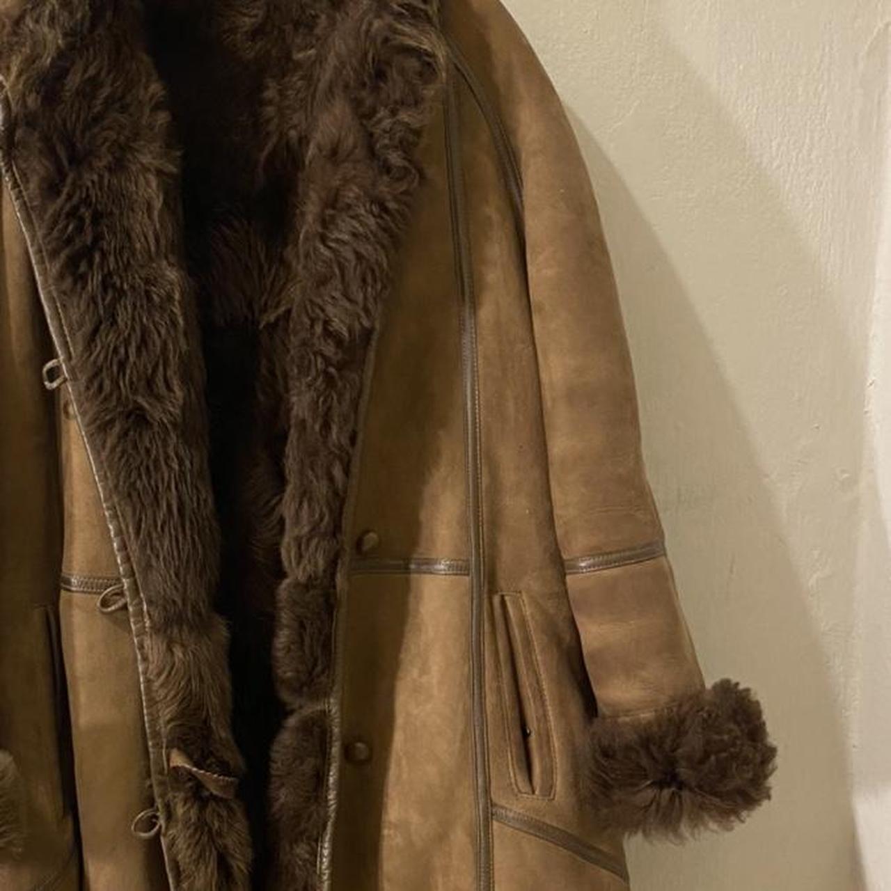 Super beautiful faux fur coat. Perfect for winter.... - Depop