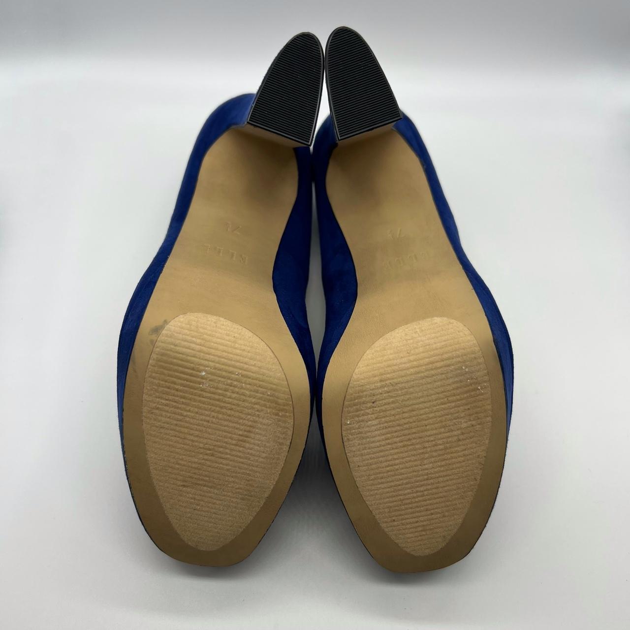 ELLE Women's Blue Courts | Depop