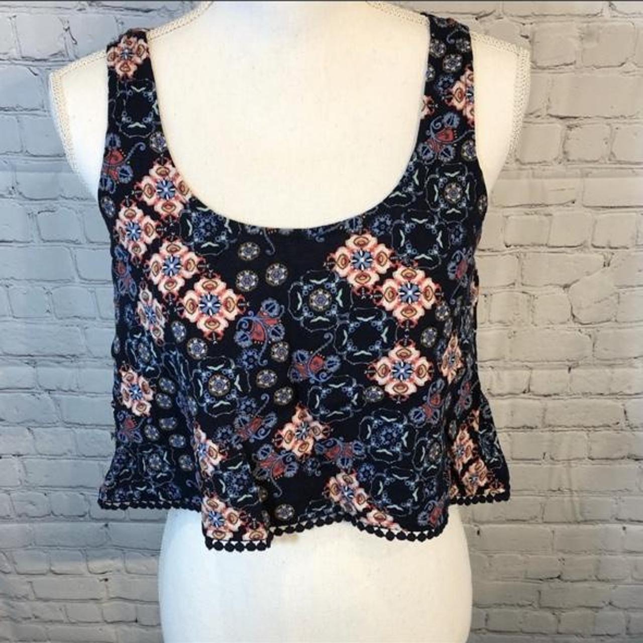 MUDD Navy Medallion Print Crop Top-S Loose, flowy... - Depop