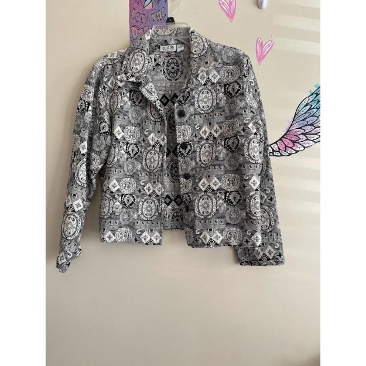 Chico's Women's White and Black Jacket | Depop