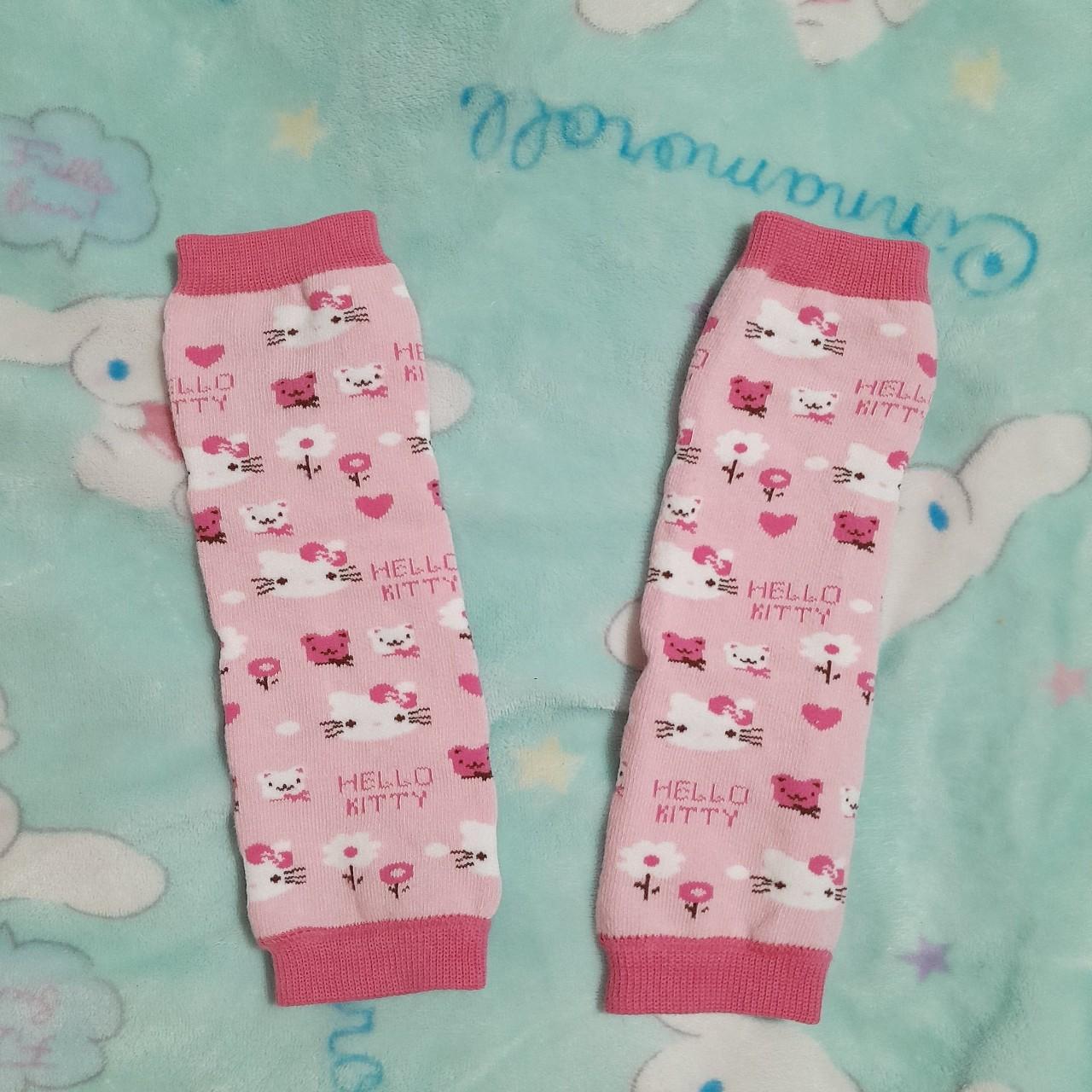 Hello kitty arm warmer sanrio hard to find 𝙐𝙋𝘿𝘼𝙏𝙀:... - Depop