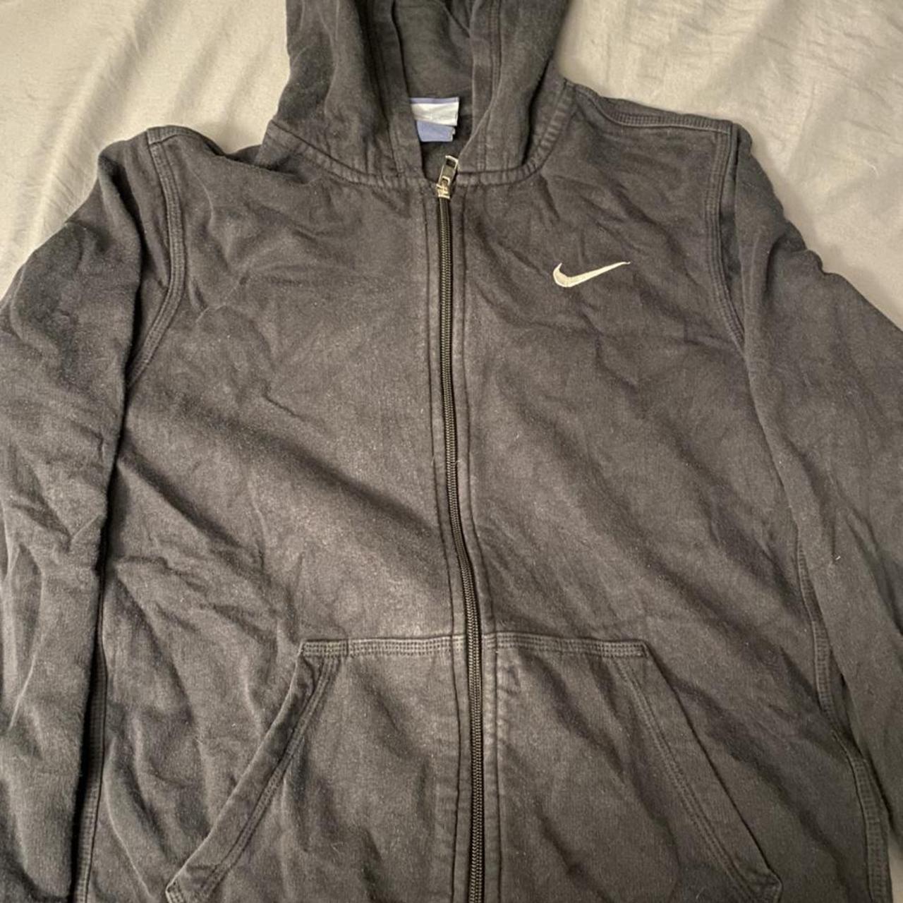 Vintage Nike Zip Up XL (but fits like a medium or... - Depop