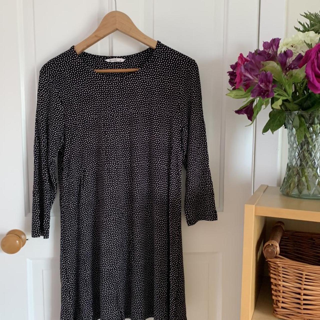 BLACK DRESS WITH FINE WHITE SPOTS Perfect for... - Depop