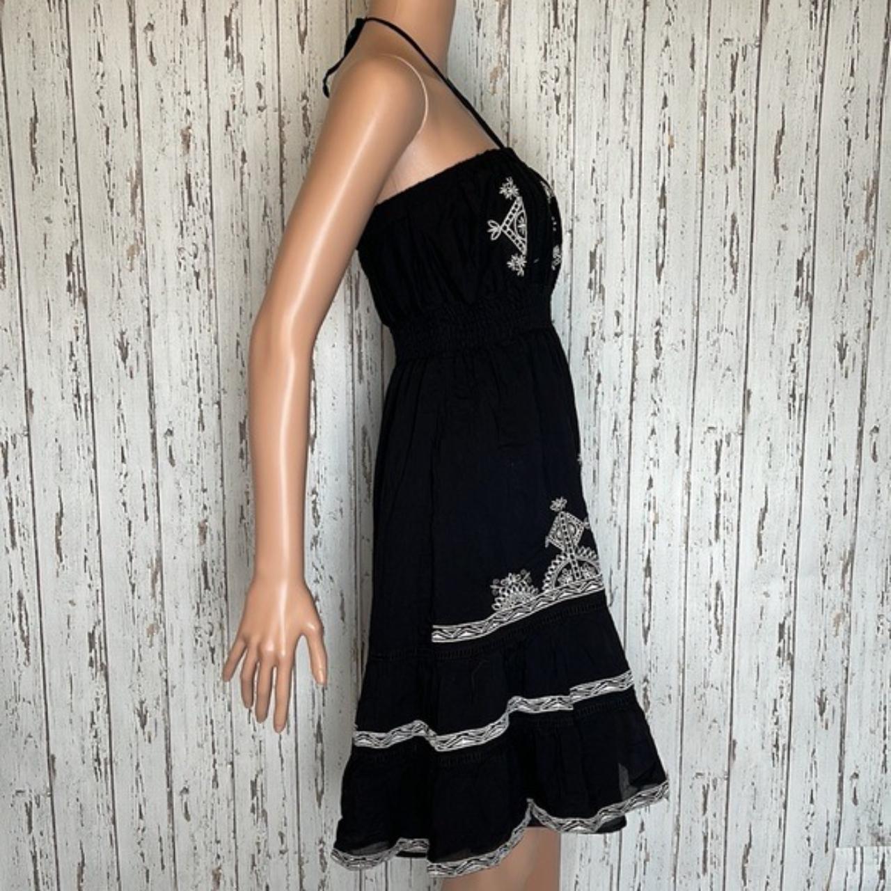 BODY CENTRAL Black and white fit and flare tube top... - Depop