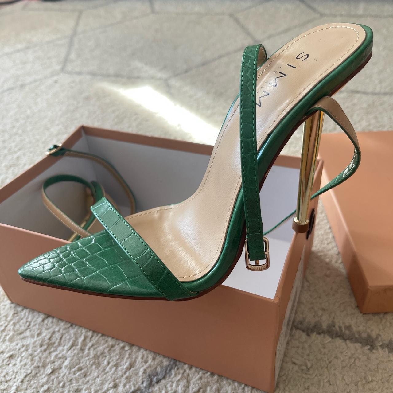 Green snake pointed heel wit gold heel Worn once - Depop