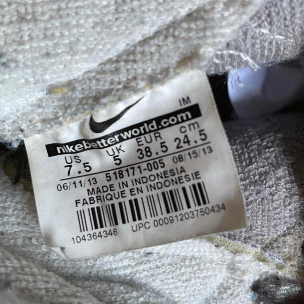 Nike Men's Grey and Purple Trainers | Depop