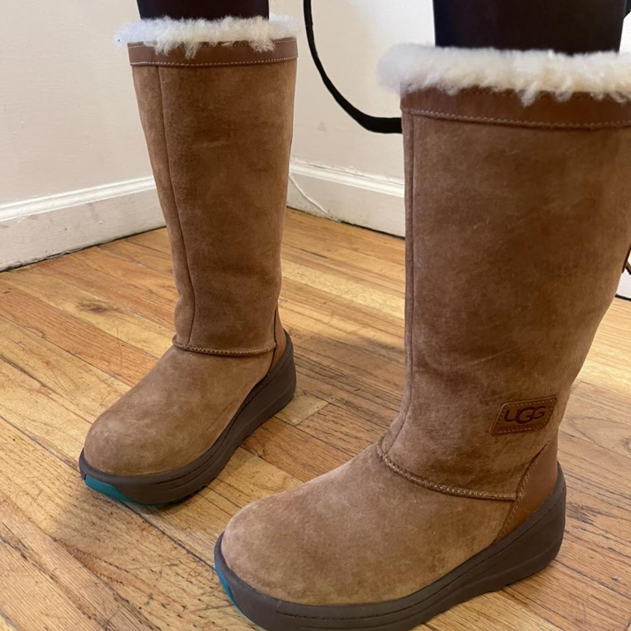 UGG PLATFORM BOOTS - Depop