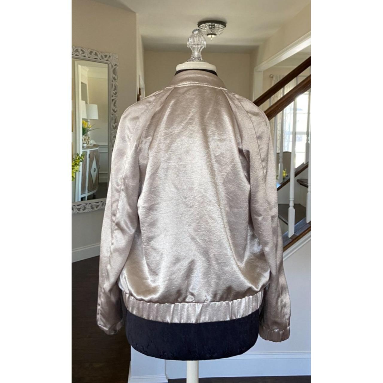 RO & DE Champagne Jacket (XS) There some minor snags... - Depop