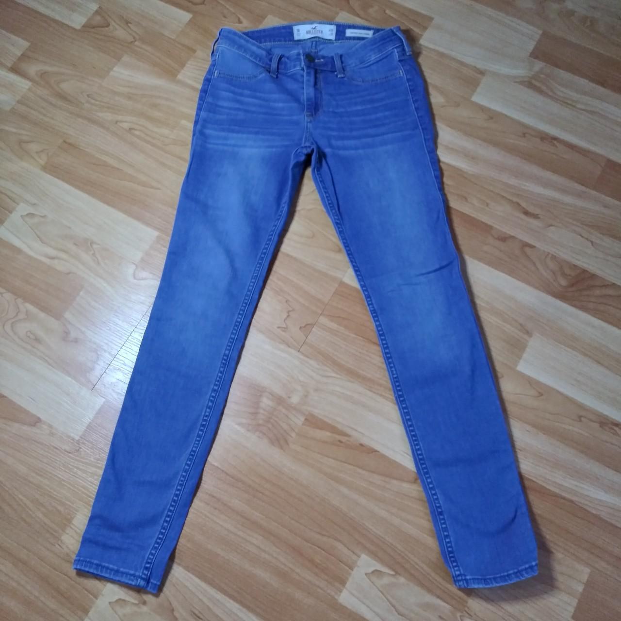Hollister low rise legging jeans size W26... - Depop