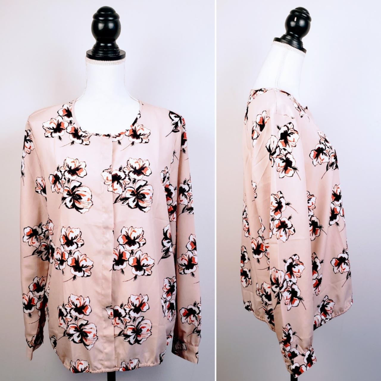 GENTLY USED, EXCELLENT CONDITION!!! NO RIPS, NO... - Depop