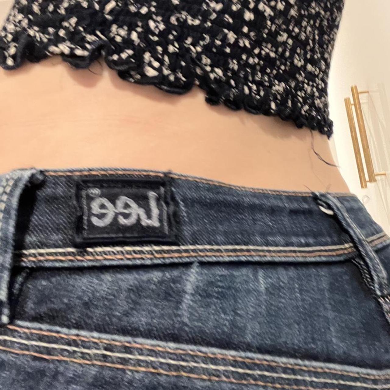 Selling super cute low rise Lee jeans Size 4-6 - Depop