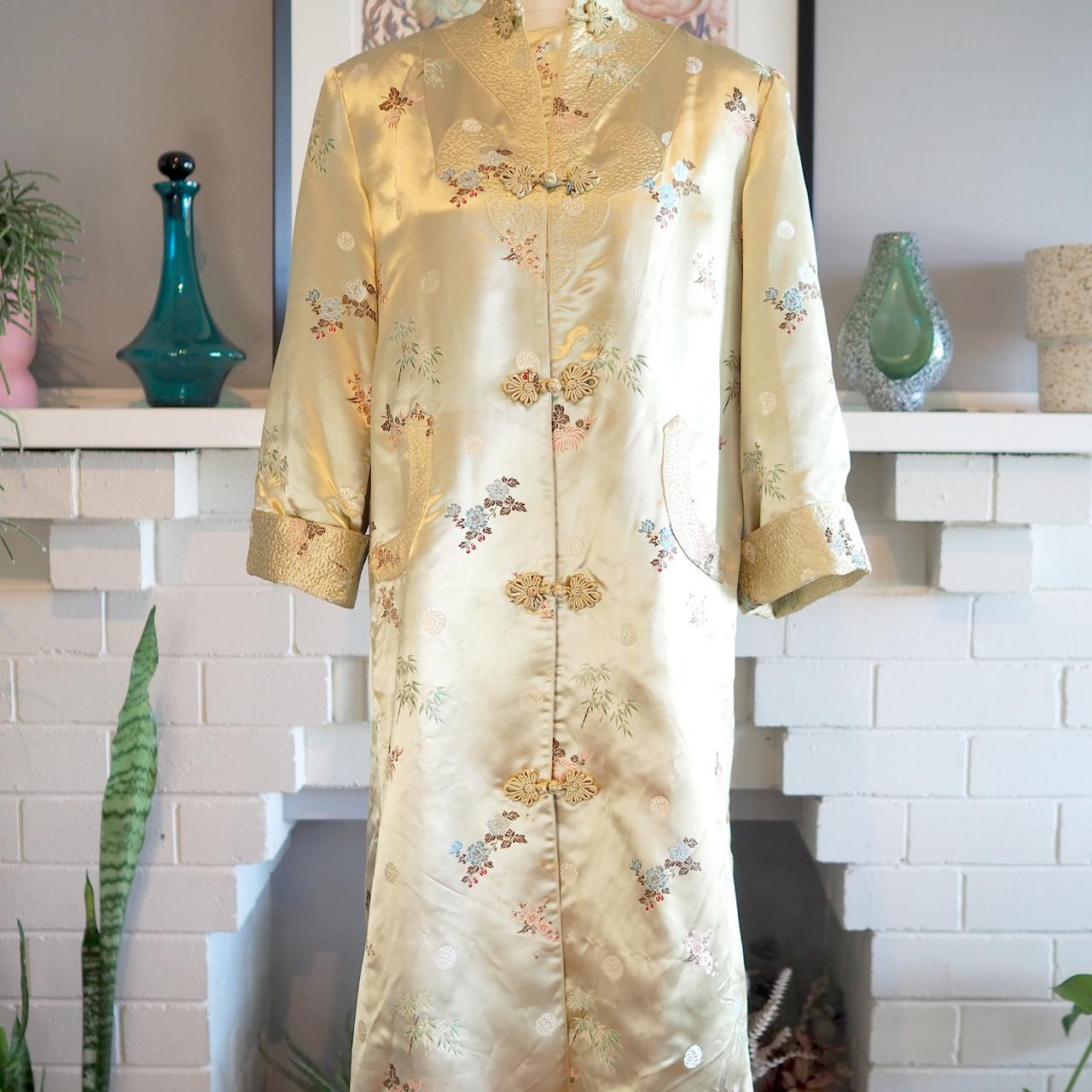 Gorgeous Vintage Pale Gold Brocade Duster This is... - Depop