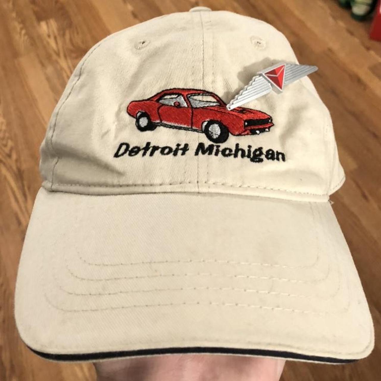 Reclaimed Vintage Men's Cream and Red Hat | Depop