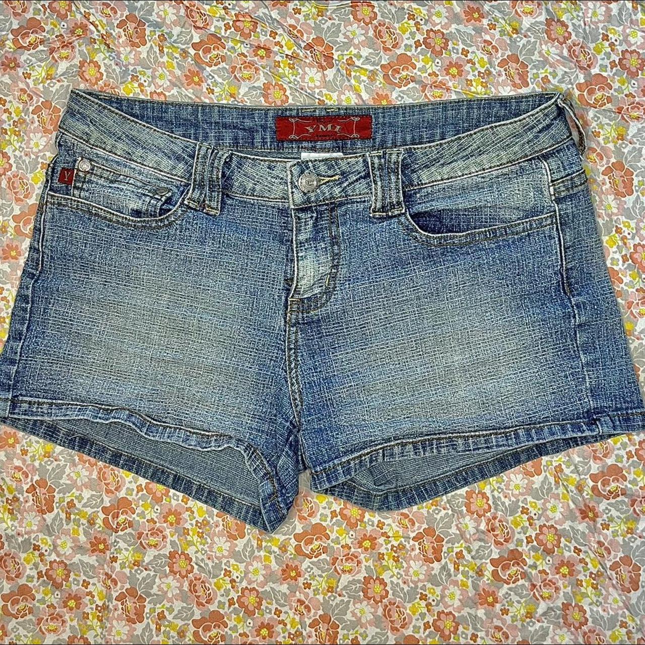 2000s YMI low rise denim shorts Size 11// ramie... - Depop